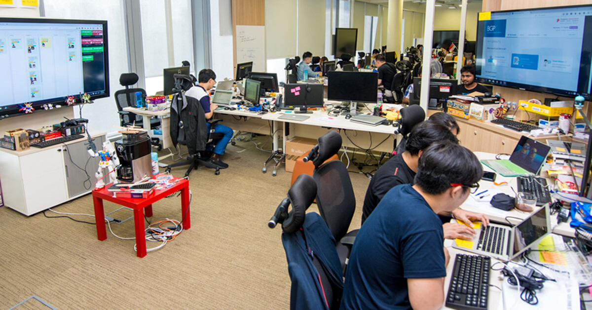 The Hive is Abuzz as SIT-DigiPen (Singapore) Graduates Join Their Ranks ...